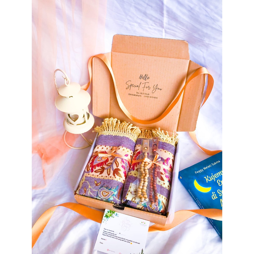 Jual Kado Nikah Hampers Wedding Sejadah Couple Hadiah Pernikahan Paket ...