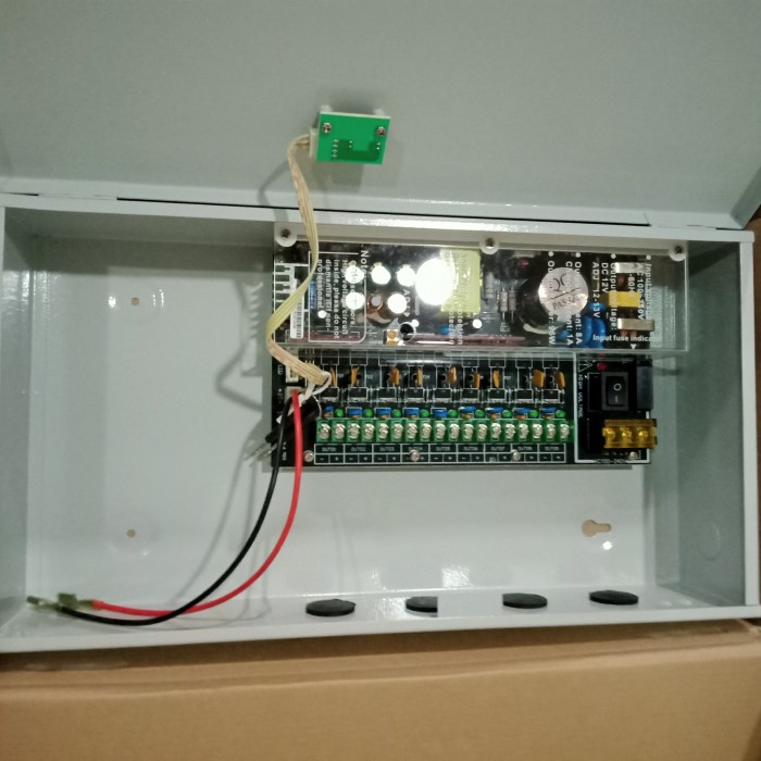 Jual Power Supply Box 8A 12V 9 Ch Cctv / Psu Rsu-1209-8A 12V 8A W Ptc ...