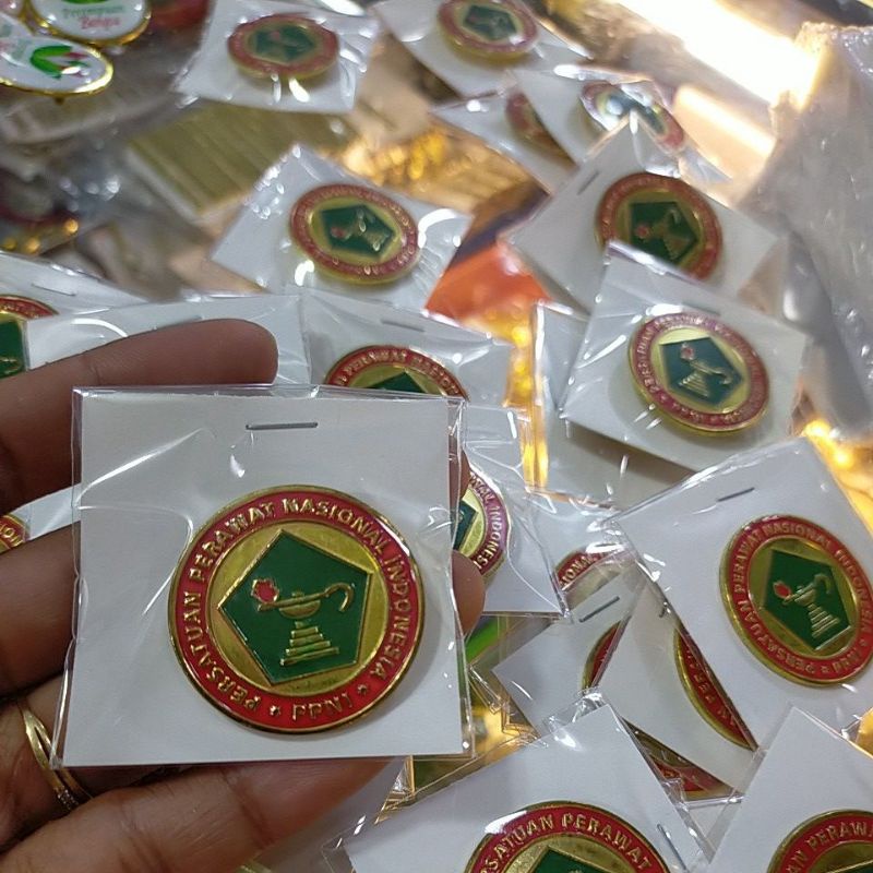Jual Pin PPNI menggunakan peniti dan magnet | Shopee Indonesia