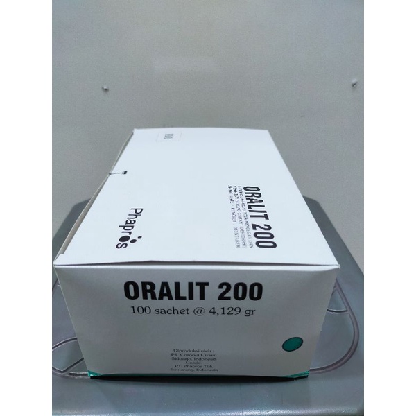 Jual Oralit box isi 100 Sachet | Shopee Indonesia