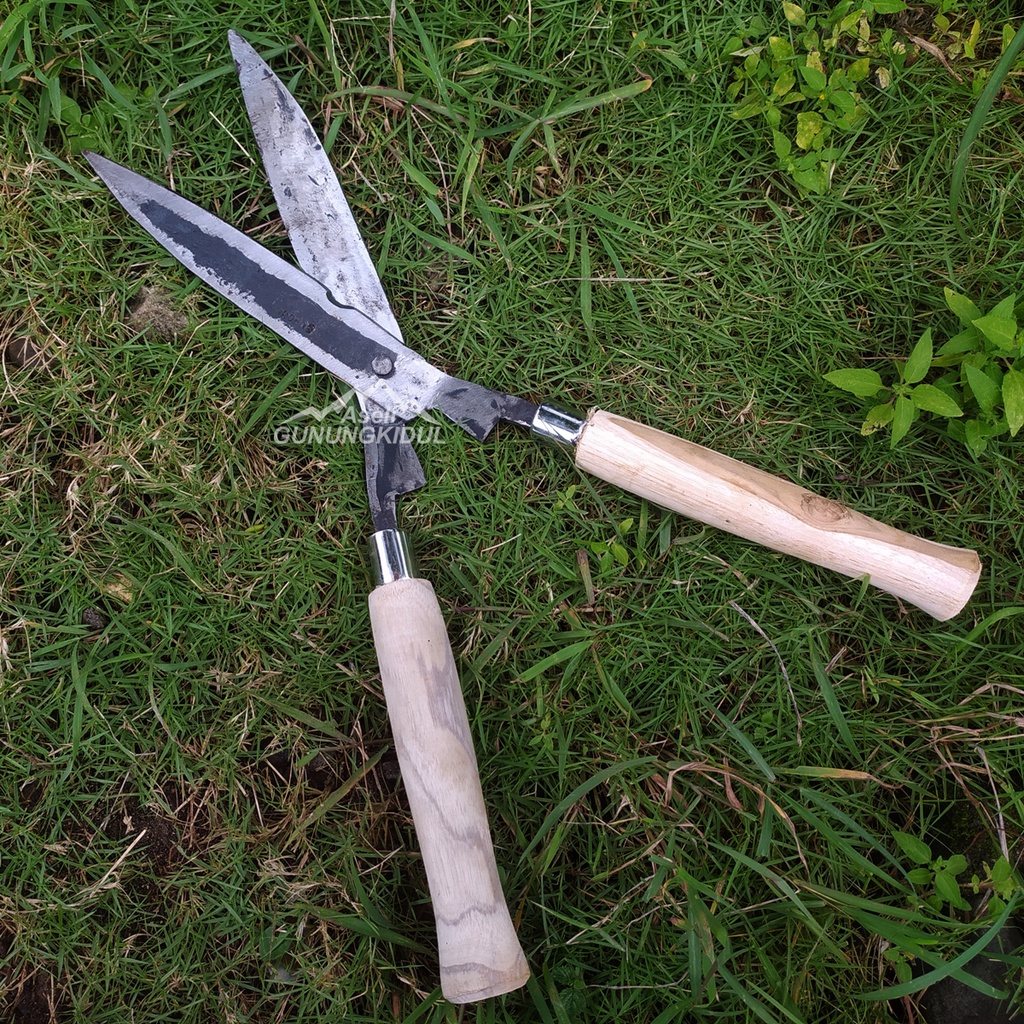Jual Gunting Rumput Asli Pande Besi | Shopee Indonesia