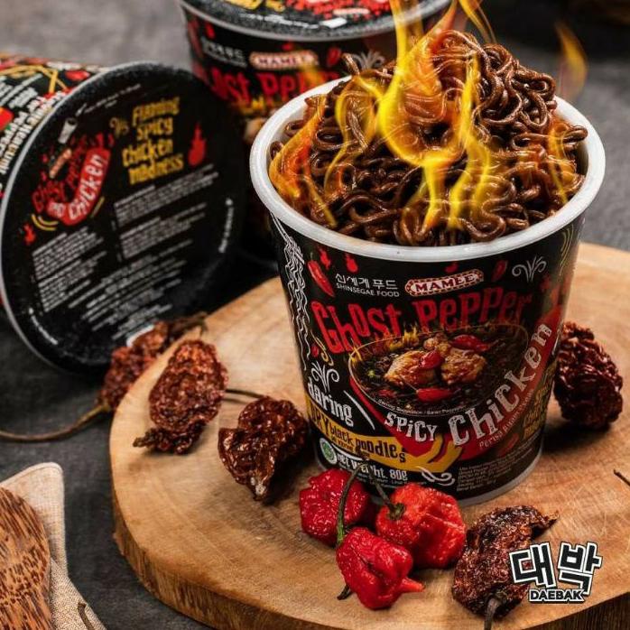 Jual Mamee Ghost Pepper black noodles cup / Mi kering hitam ayam pedas ...