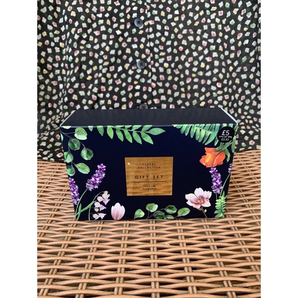 Jual Marks & Spencer M&S Original Floral Collection Talcum Powder Gift ...