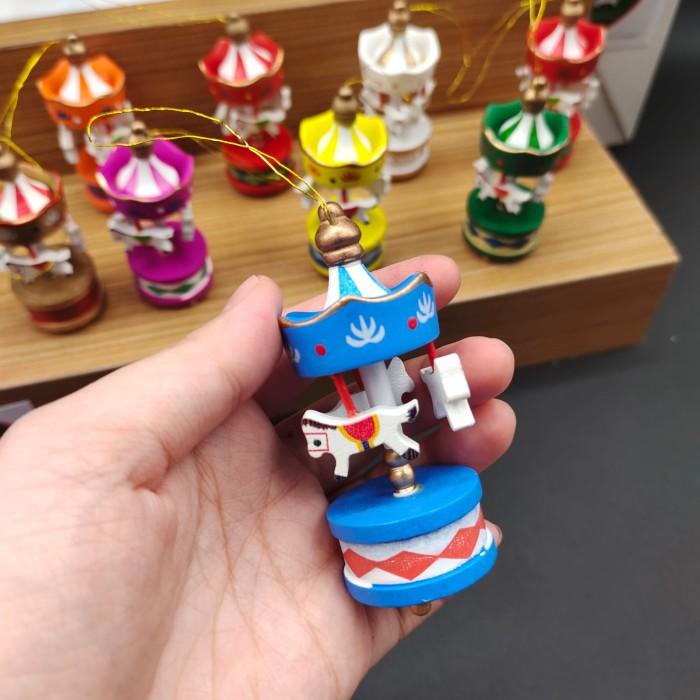 Jual Hiasan Pohon Natal kayu / Christmas carousel kuda / Bintang ...