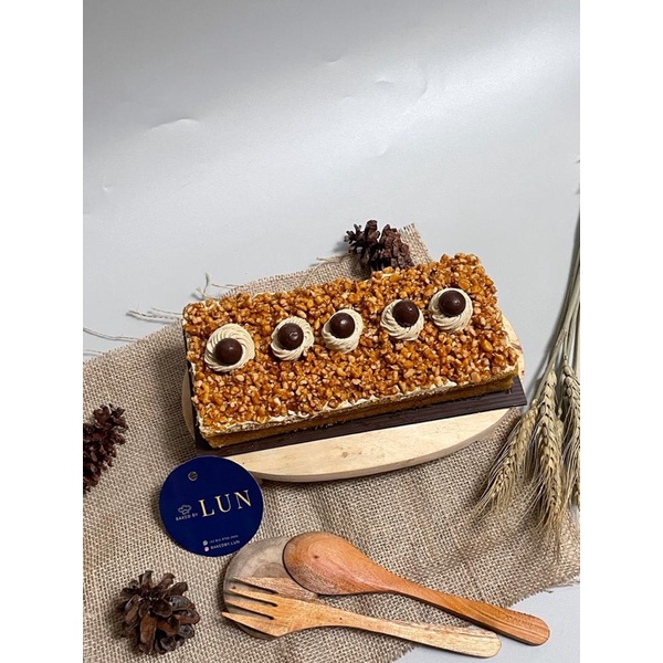 Jual bolu jadul mocca nougat | sponge cake premium mocca nougat ...