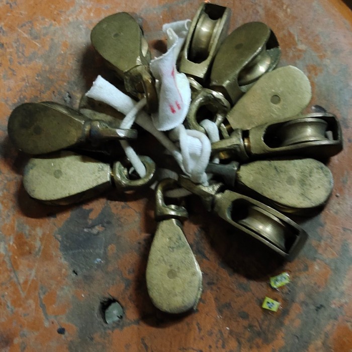 Jual Marn Kerekan Bendera Kuningan 1" / Kerekan Burung/ Katrol Kuningan ...