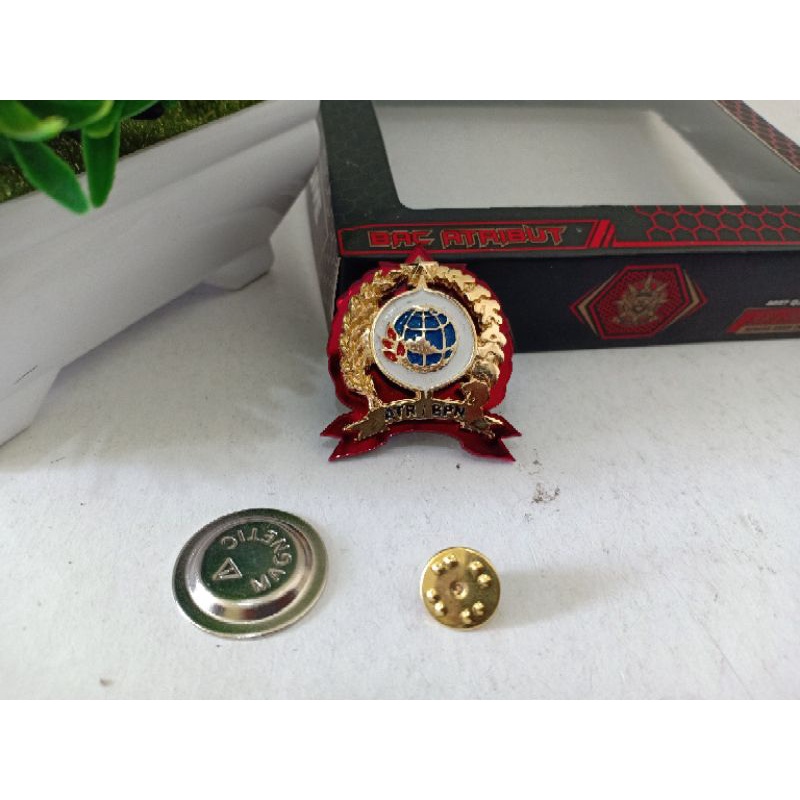 Jual Pin lencana Eslon BPN non struktural | Shopee Indonesia