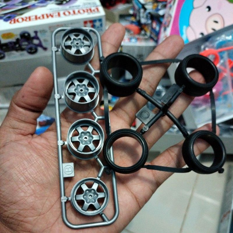 Jual Tamiya Velg 6 Spoke Large Dia Grey Abu + Ban Large Soft | Shopee ...