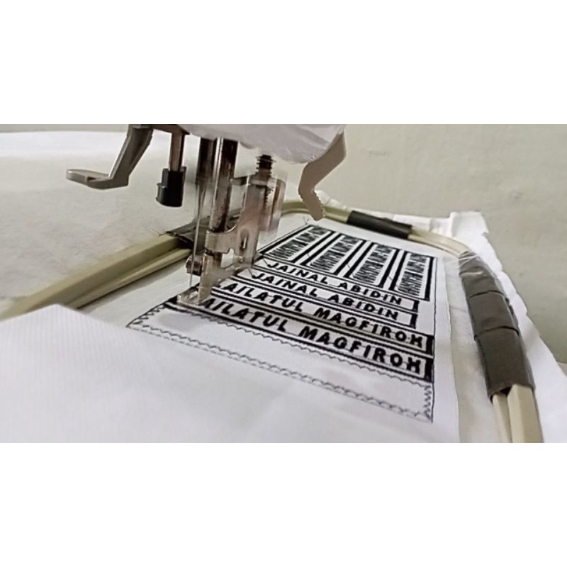 Jual BAD PADGE PAPAN NAMA BED SEKOLAH CUSTOM/NAME TAG BORDIR (NAMA ...