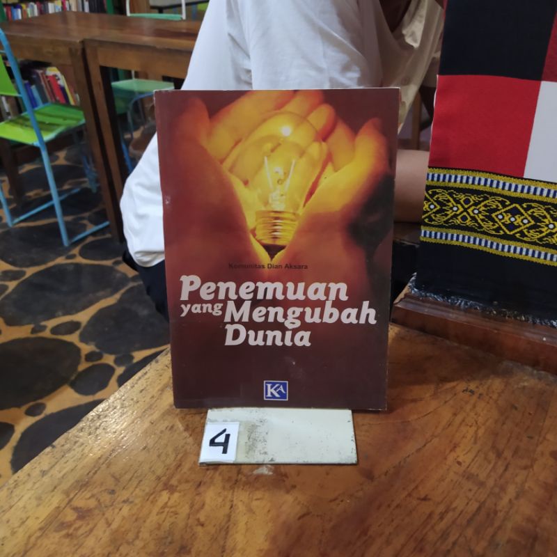 Jual Buku Penemuan Yang Mengubah Dunia By Komunitas Dian Aksara