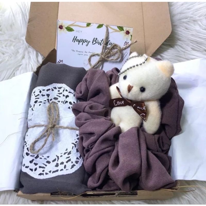 Jual Hampers ultah buat cewek Hijab Bella square / gift box /ulang ...