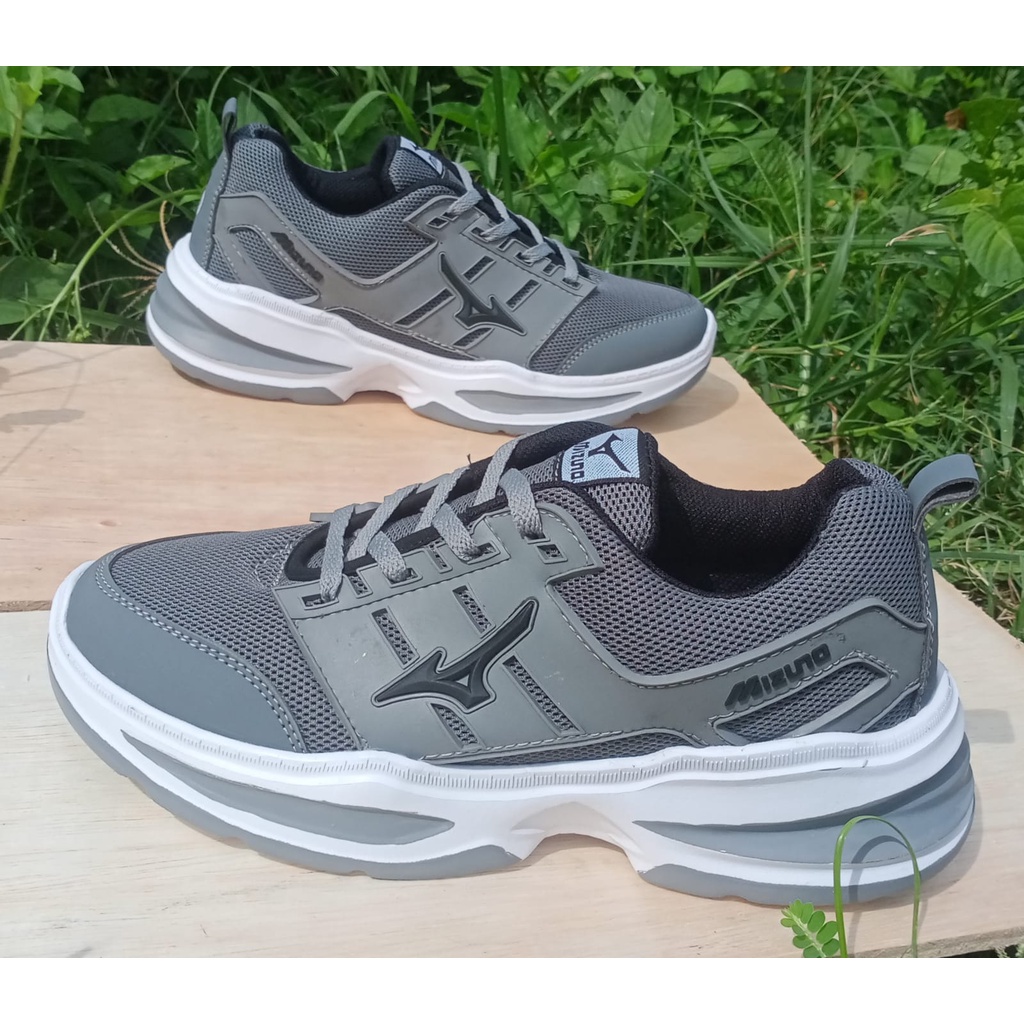 Jual Sepatu Running Terlengkap & Harga Terbaru Mei 2026 | Shopee Indonesia