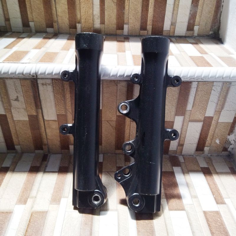Jual TABUNG BAWAH BOTTOM SHOCK DEPAN YAMAHA NMAX ORIGINAL | Shopee ...