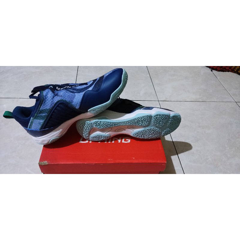 Jual sepatu badminton lining ranger V lite | Shopee Indonesia