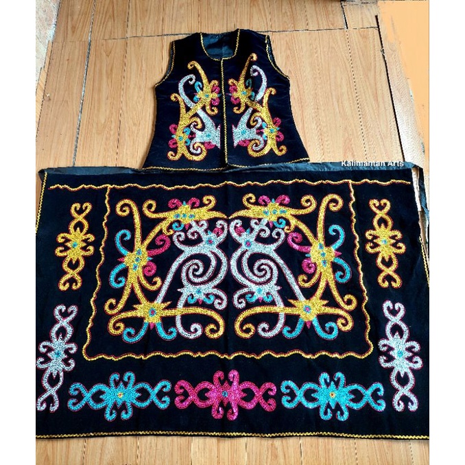 Jual [Kain Bludru] Baju Adat Dayak Perempuan Dewasa Warna Hitam Bahan ...