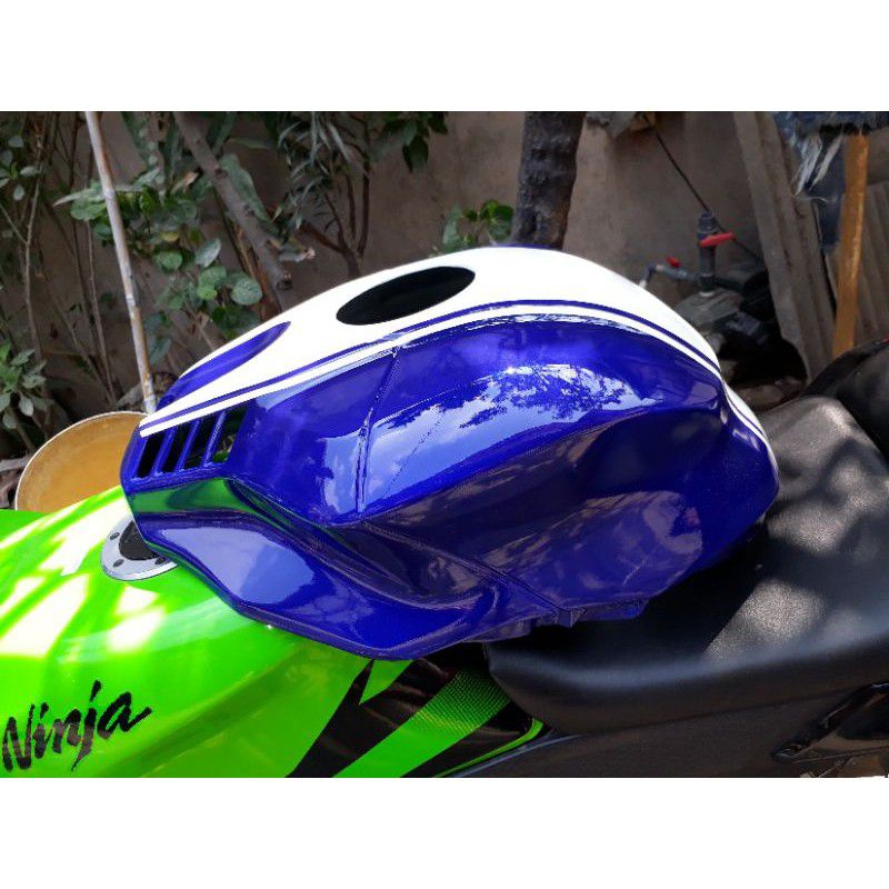 Jual kondom tangki r25 cover tangki Yamaha r25 R1M | Shopee Indonesia