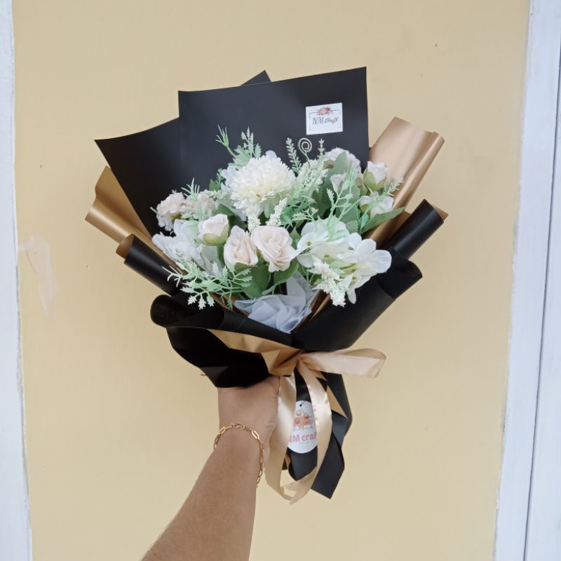Jual buket bunga artificial mix flowers / buket hadiah / buket wisuda ...