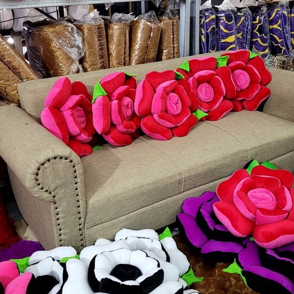 Jual Bantal Sofa Bunga Mawar Untuk Sofa Jaguar Syahrini Garuda Jati ...