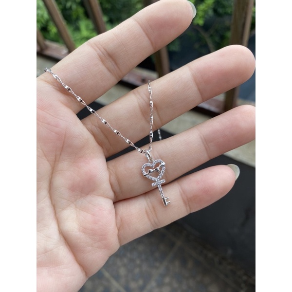 Jual kalung mas putih liontin kunci ( New9) | Shopee Indonesia