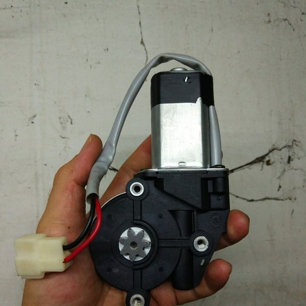 Jual Motor Power Window Universal Gigi 7 Lubang 3 Sebelah Kanan Hrg ...