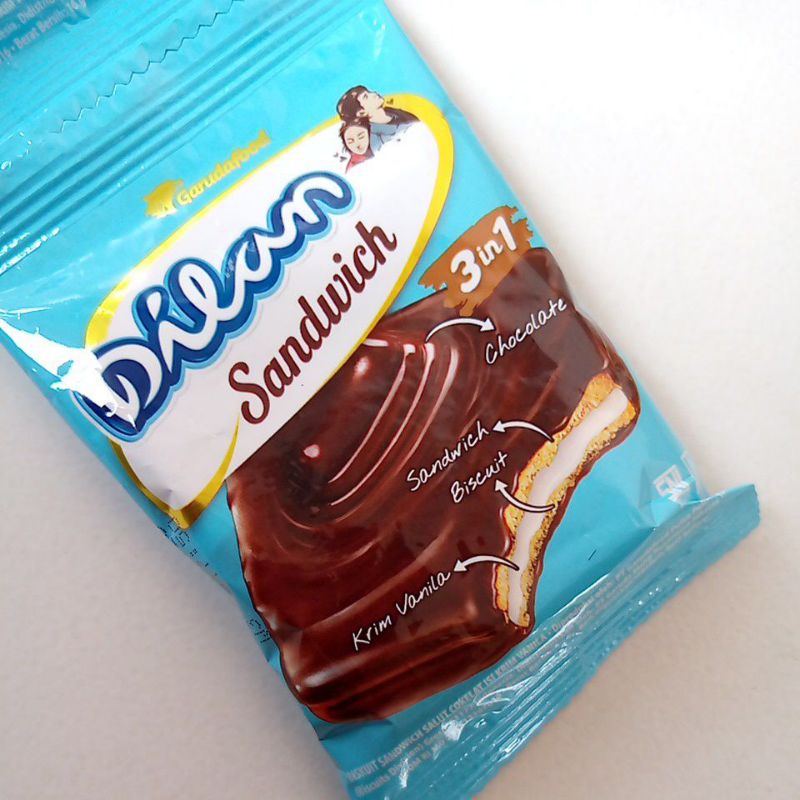 Jual Dilan Sandwich Chocolate Crunchy Biscuit Caramel Coklat 16 Gram ...