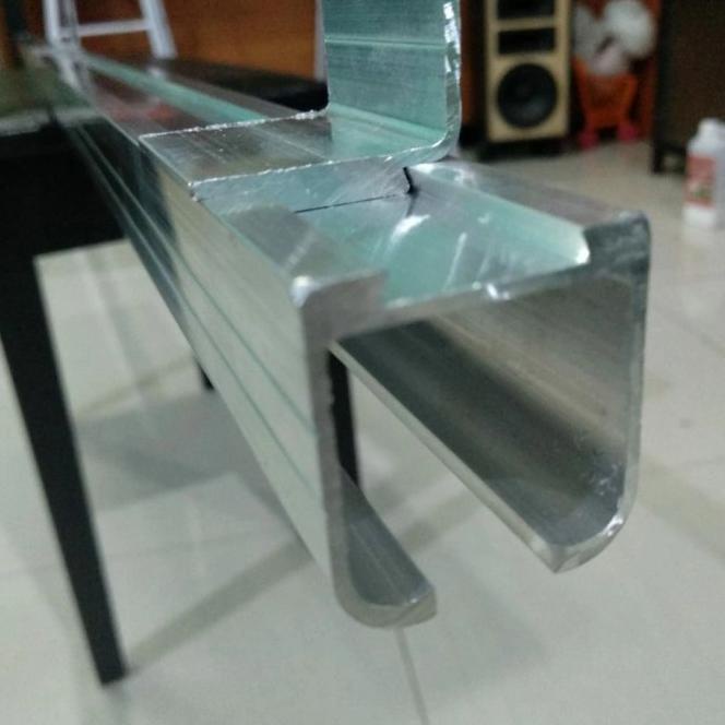 Jual Rel Atas 2,1 M Ta30 Aluminium Tebel 2,5Mm Ukuran 3X3Cm | Shopee ...