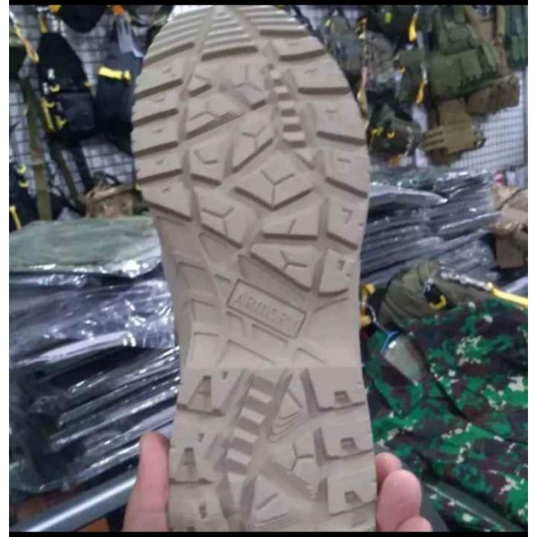 Jual Sepatu Combat Boots model lowa zephyr mid armory | Shopee Indonesia