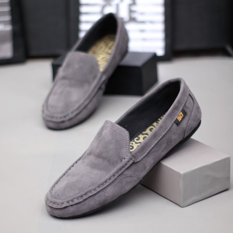 Jual SULTAN FOOTWEAR X MODMAX Sepatu Pria Kasual Slip On Slop Suede ...