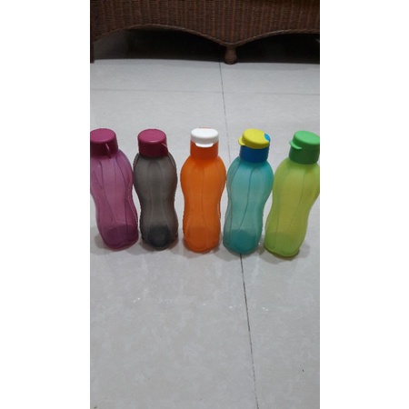 Jual Botol minum Tupperware uk 750 ml second | Shopee Indonesia