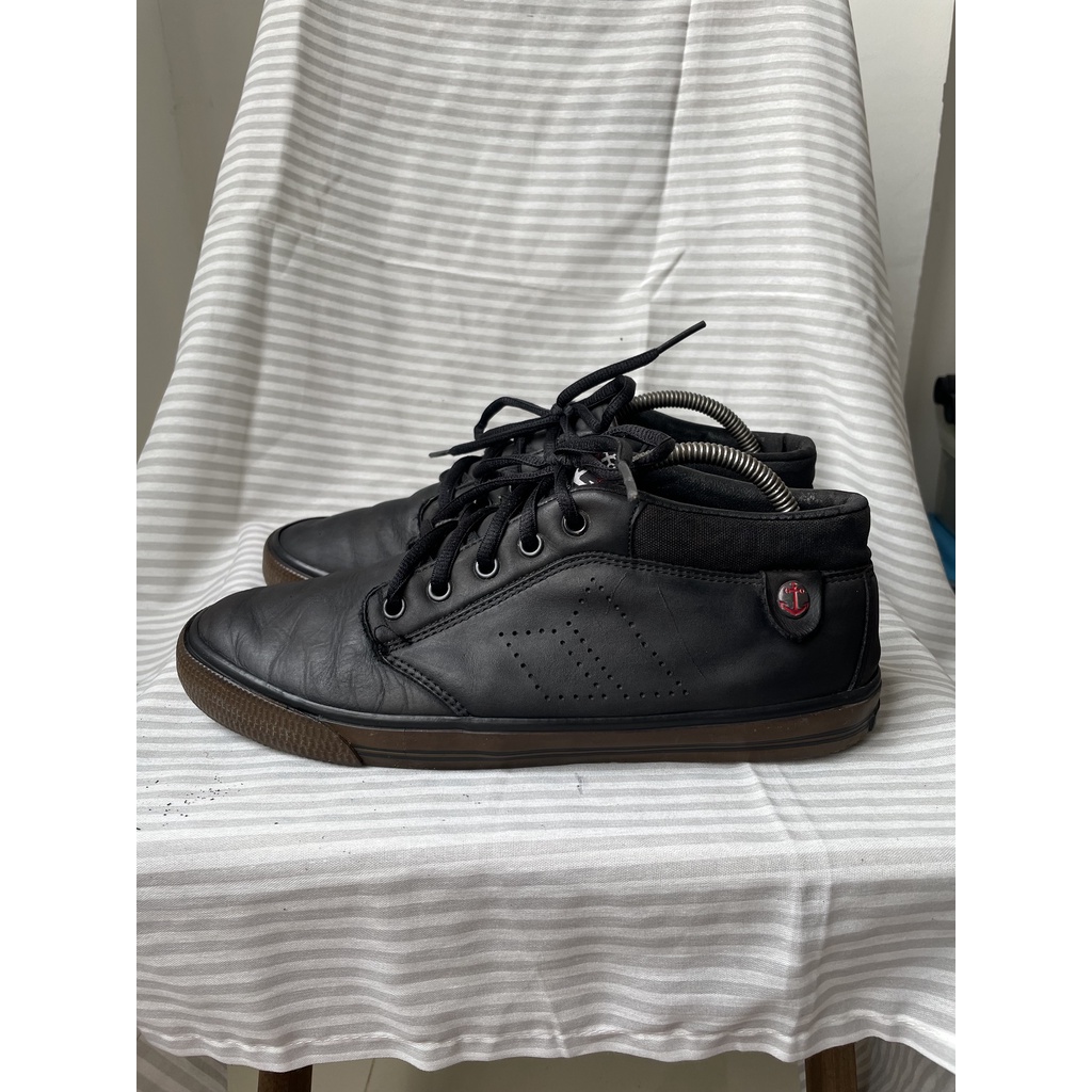 Jual Sepatu Sneaker Macbeth Hansley Vintage Second Original | Shopee ...