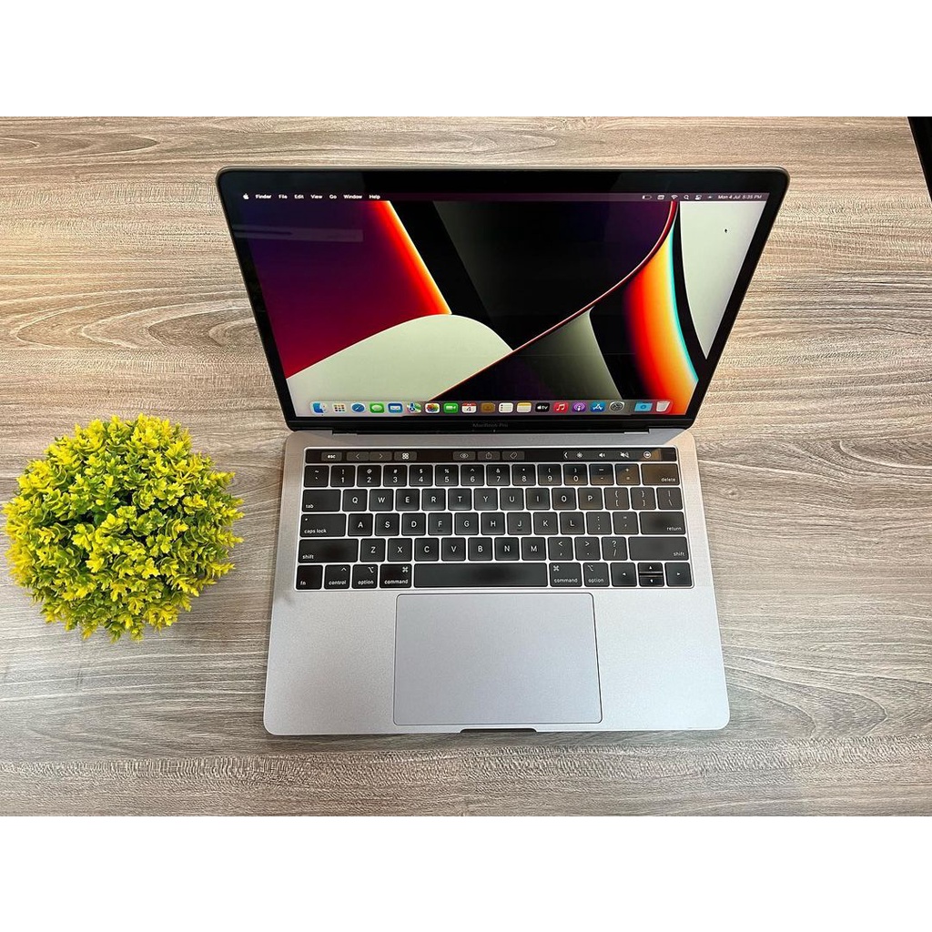 Jual MacBook Pro Retina 2017 With Toucbar 13inch Core i5/i7 256gb 512gb ...