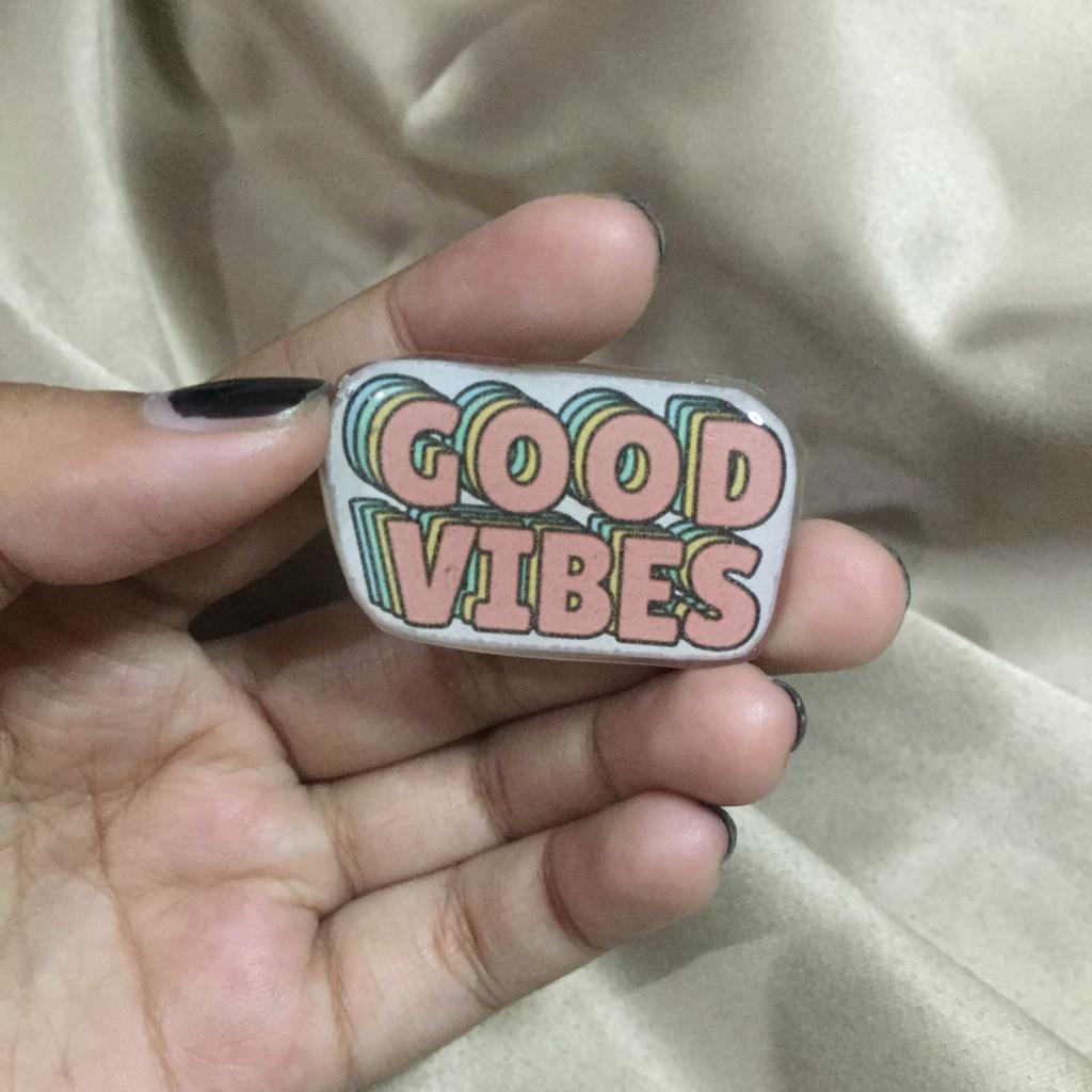 Jual (NEW) PIN ACRYLIC/ PIN AESTHETIC/ PIN TAS/ PIN KEKINIAN/ MURAH ...