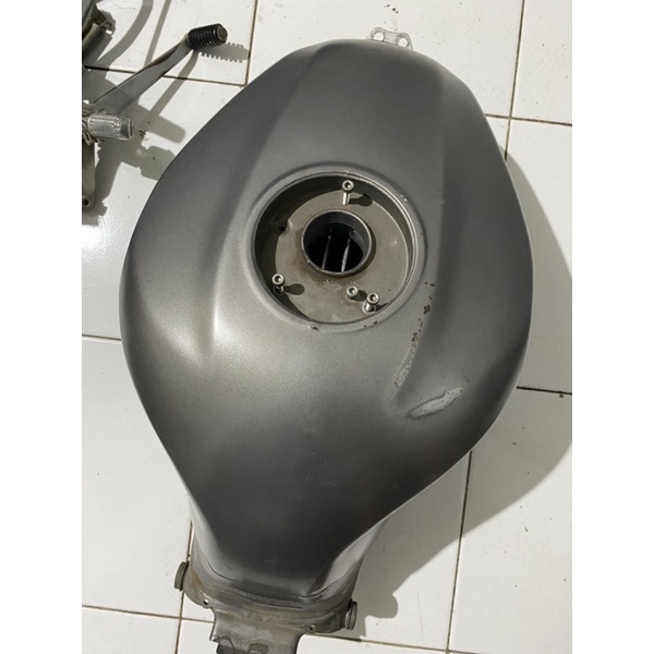 Jual tank tangki tanki Yamaha r15 v2 | Shopee Indonesia