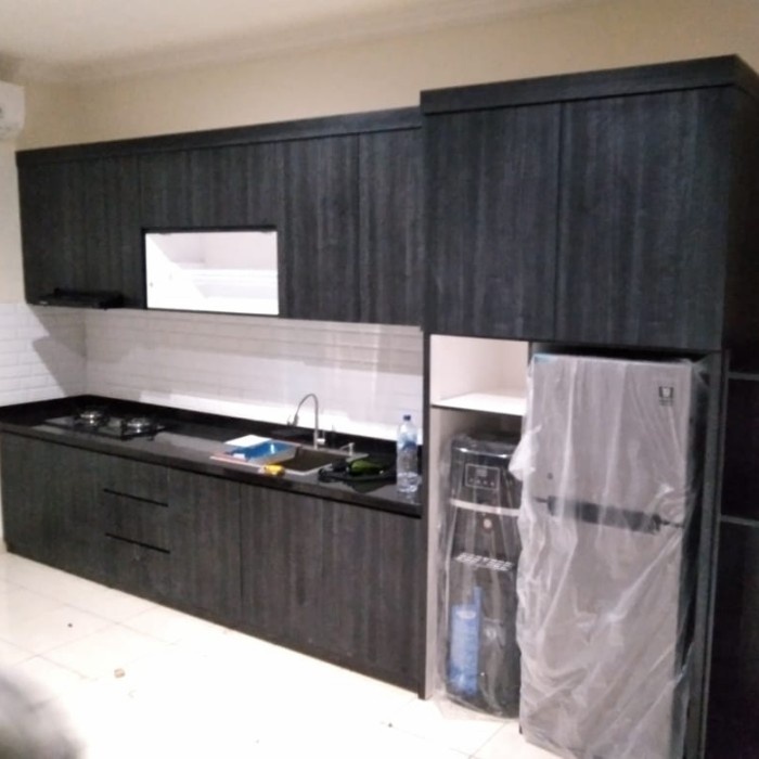 Jual Kitchen set meja granit hitam dinding keramik roman minimalis ...