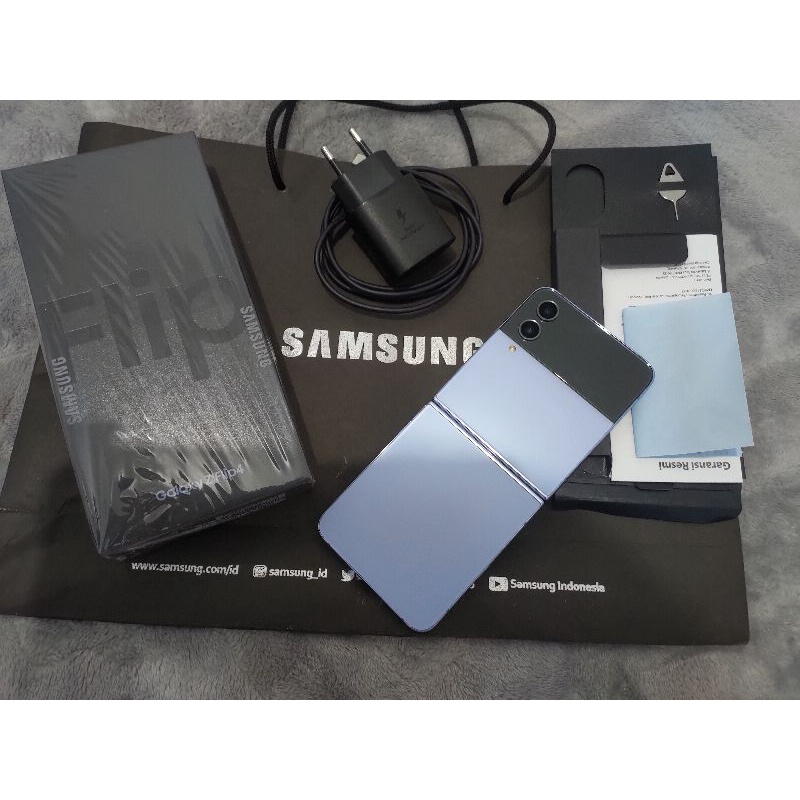 Jual Samsung Zflip 4 8/256gb (second like new) | Shopee Indonesia