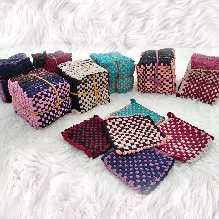 Jual ALAS PANCI PANAS KERAJINAN TANGAN UMKM MODEL ANYAMAN ISI 3PCS ...