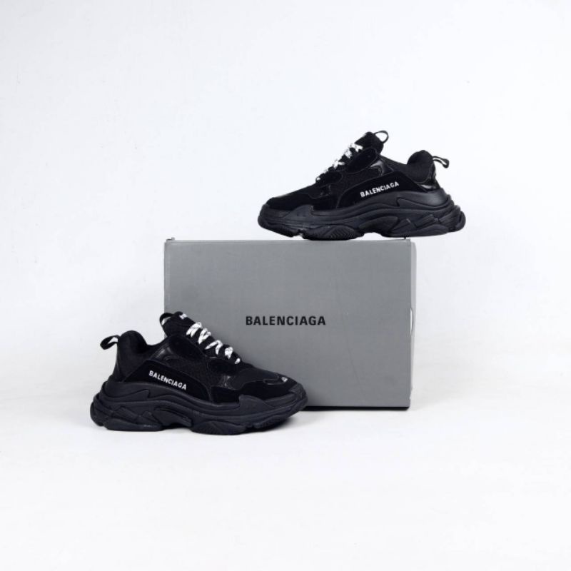 Jual Balenciaga Triple S All Black | Shopee Indonesia