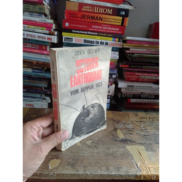Jual Buku Import OCTOBER EARTHQUAKE Yom Kippur 1973 By Zeev Schiff | Shopee Indonesia