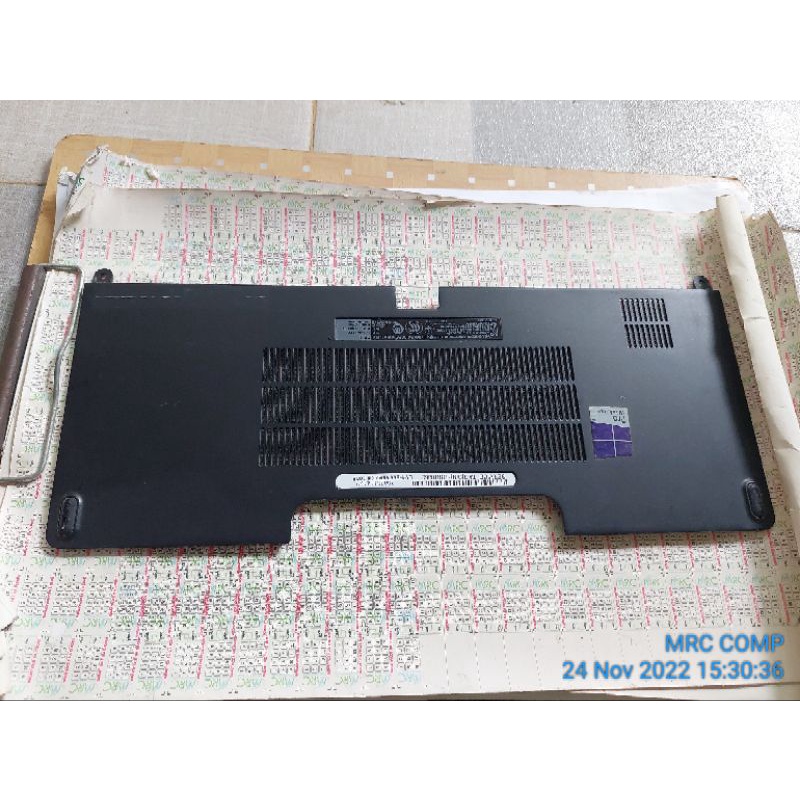 Jual Dell Latitude 7250 E7250 Bottom Case Access Panel Door Cover ...