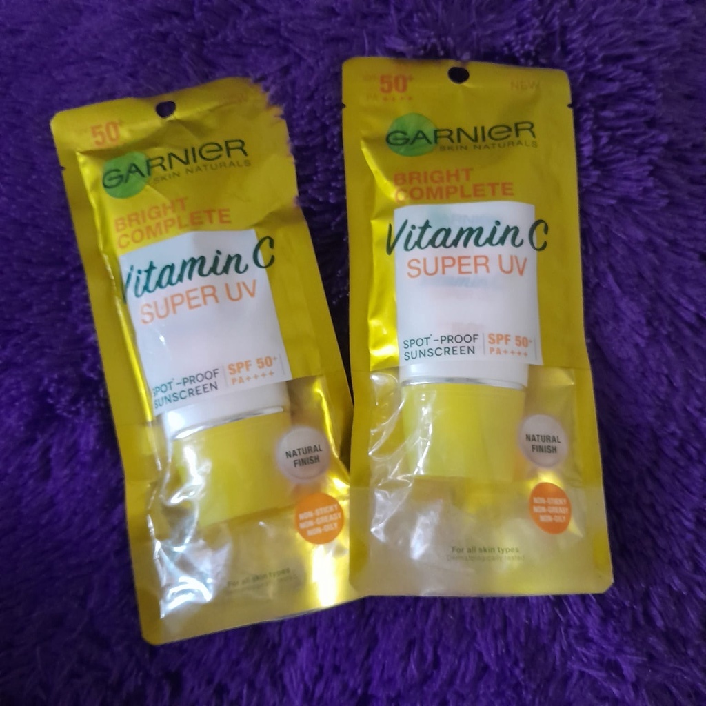 Jual Garnier Light Complete Super UV Spot Proof Sunscreen SPF 50+ PA ...
