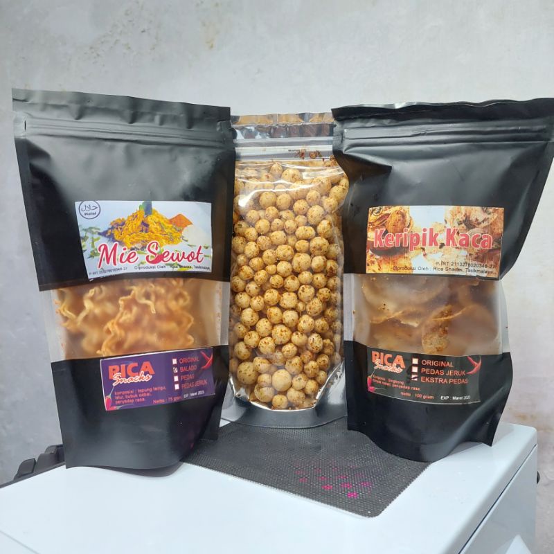 Jual PAKET BUNDLING CAMIKUR ( 1 pouch Keripik kaca, 1 pouch Mie sewot, 1 Pouch Pilus Cikur ...