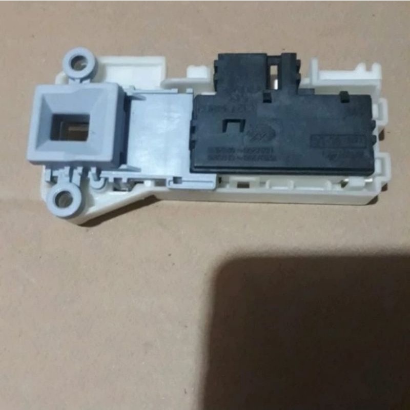 Jual Door lock mesin cuci front loading Electrolux EWF 12732 | Shopee ...