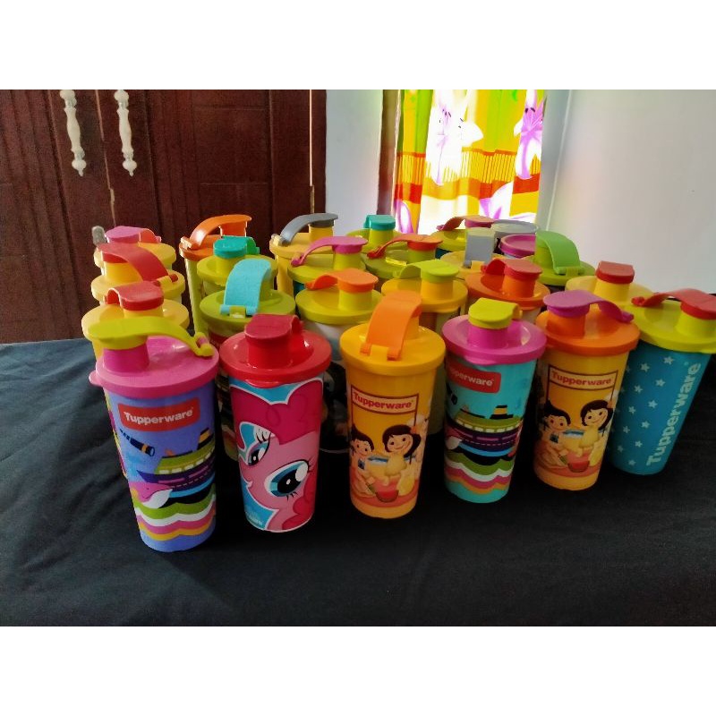 Jual fun tumbler Tupperware second botol anak karakter (kirim random ...