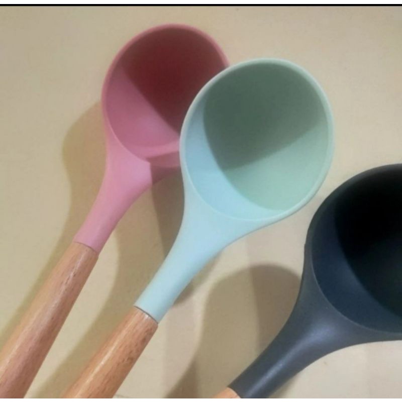 Jual sendok sop spatula silicon dengan gagang kayu tahan panas | Shopee ...