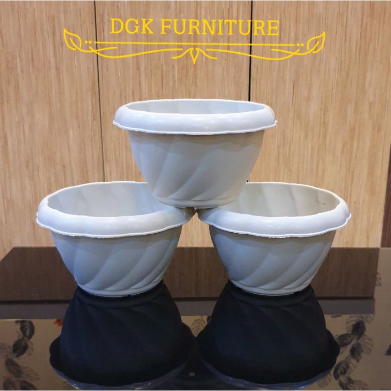 Jual Pot Bunga Bulat Bermotif Putih Diameter 19 cm Plastik | Shopee ...