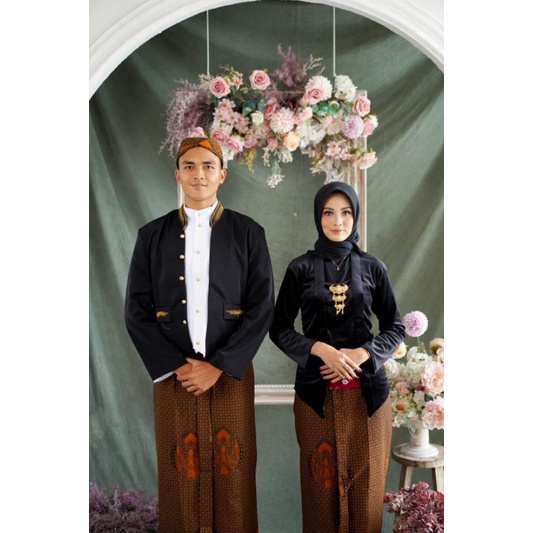 Jual [1 Set, HT/HBD01A] Baju Prewed Instan / Baju Adat Jawa - Solo ...