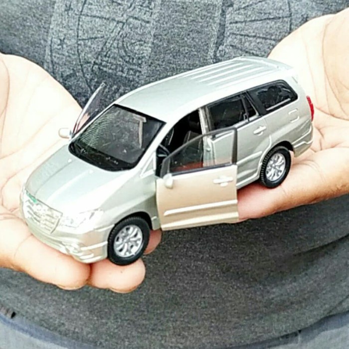 Jual DIECAST MOBIL TOYOTA KIJANG INNOVA MINIATUR INOVA MURAH BESI ...
