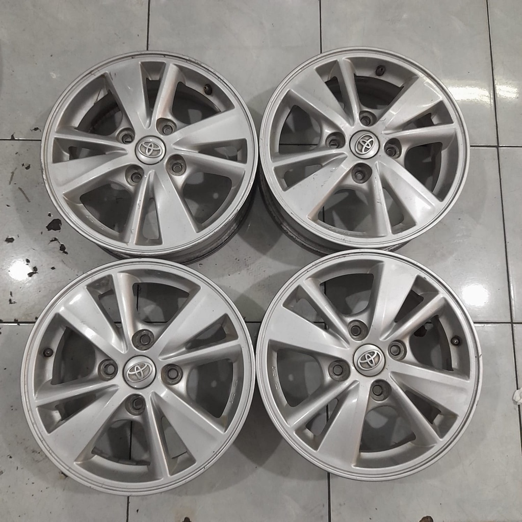 Jual Velg Bekas Ori Copotan Mobil Oem STD AVANZA VELOZ Ring 15 Hole 4X114,3 Untuk Mobil Avanza ...