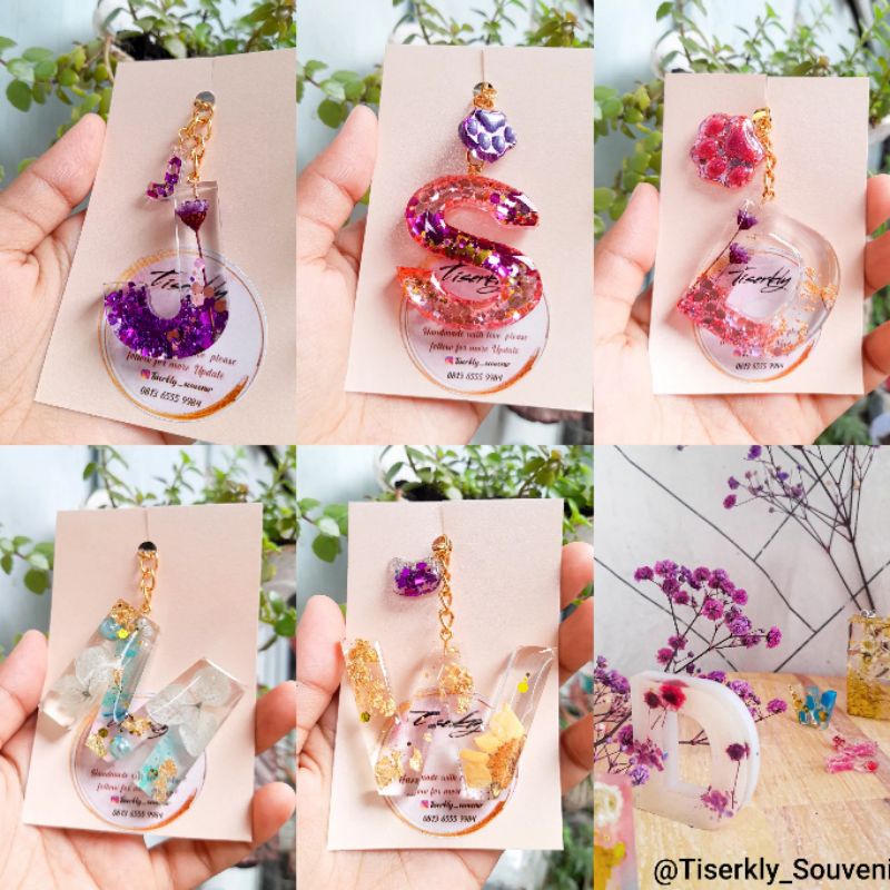 Jual Gantungan kunci resin epoxy initial bisa Custome Unik | Shopee ...
