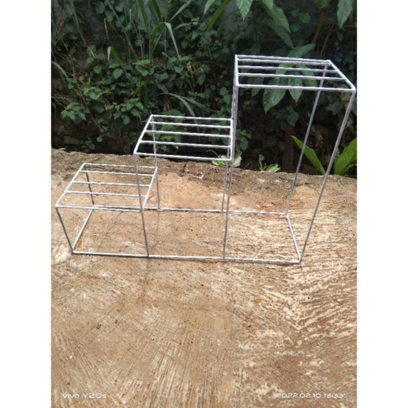 Jual STANDING POT TANGGA 3 SUSUN 35 x 35 cm | Shopee Indonesia
